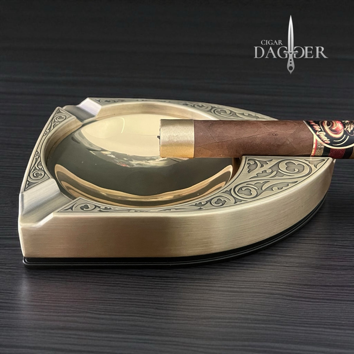The Shield Antique Gold 3 Finger Cigar Ashtray – Cigar Dagger