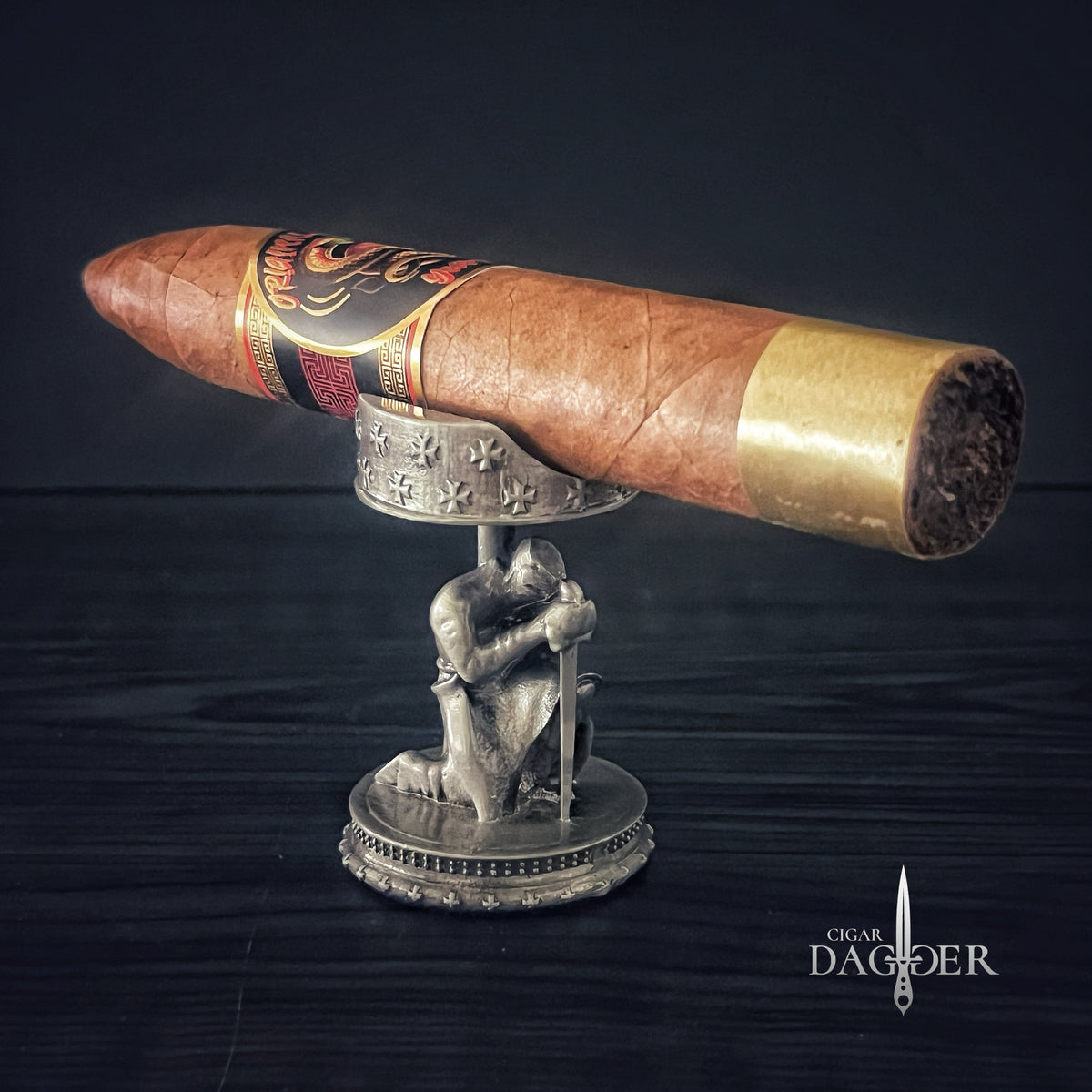 Crusader Cigar Rest – Cigar Dagger