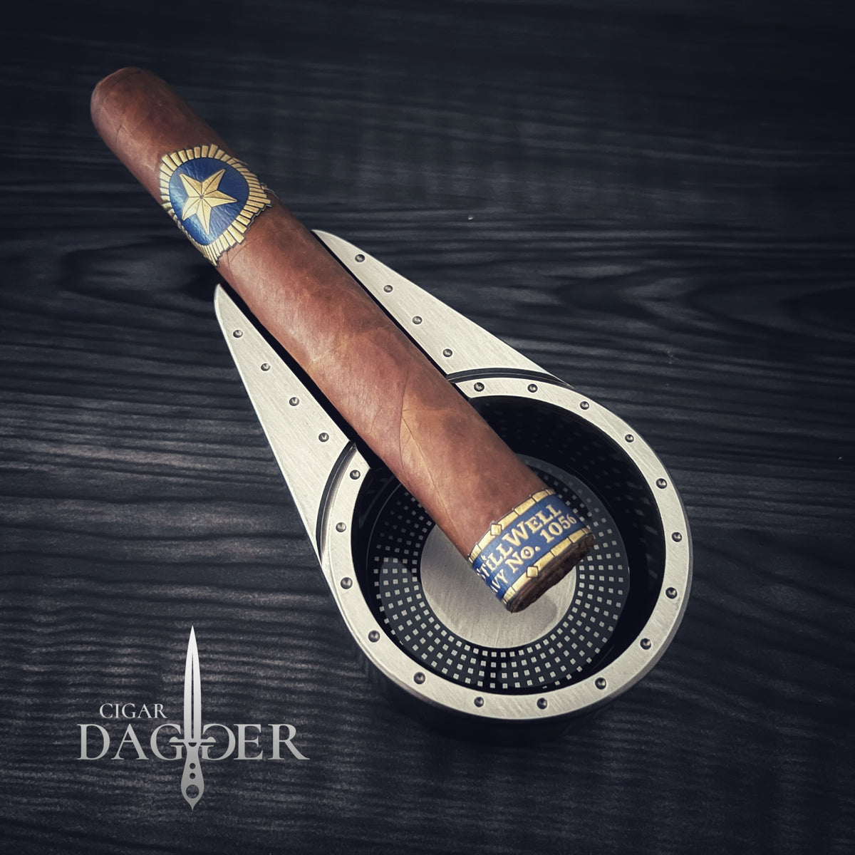 Metal Personal Cigar Ashtray & Rest – Cigar Dagger